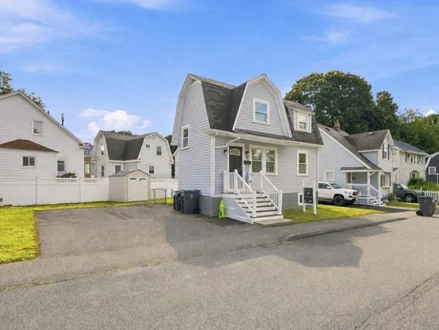 8 Lake St, Natick, MA 01760