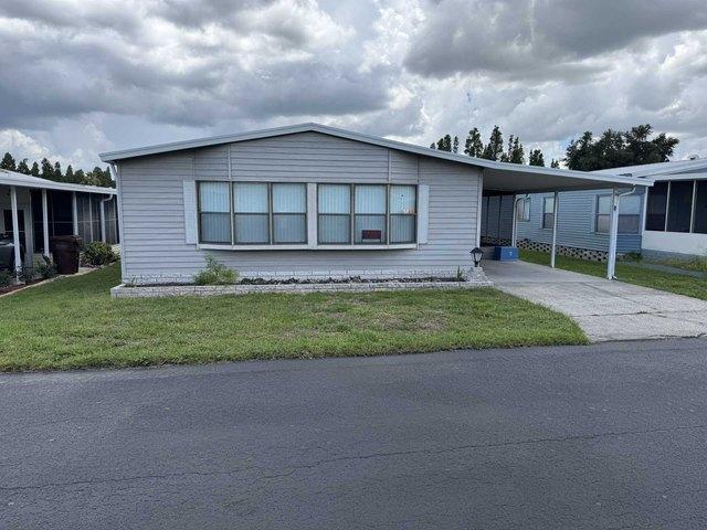 8 Lake Pointe Dr Unit 8, Mulberry, FL 33860