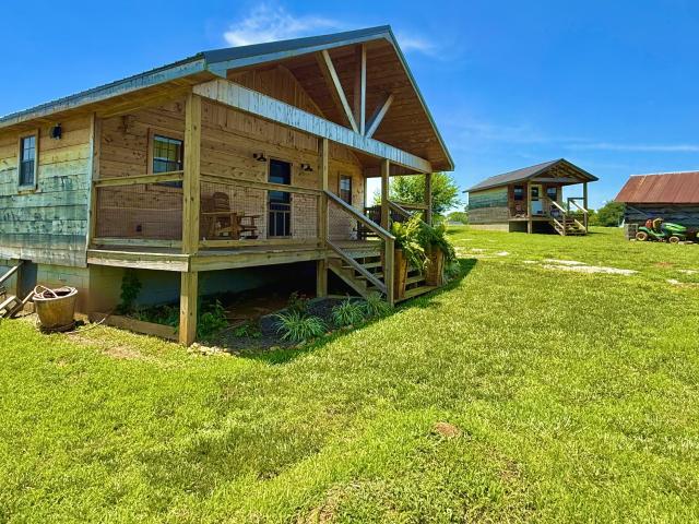 8 Lambs Ferry Rd