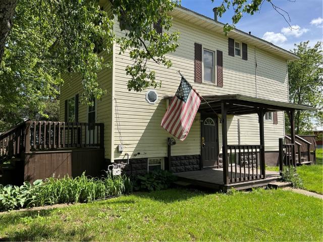 8 Lancaster Ave