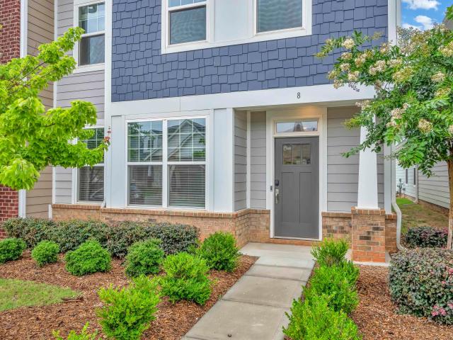 8 Leander Drive