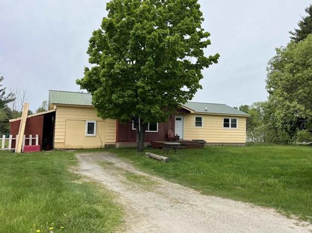 8 Learned Dr, Westford, VT 05494