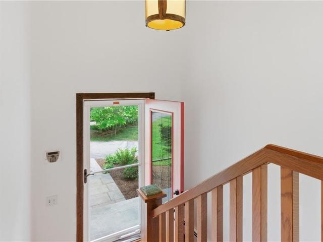 8 Ledgemont Drive