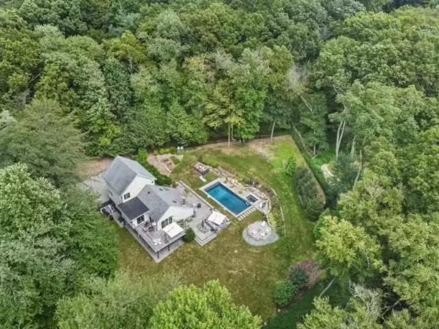 8 LEHN FARM RD, WESTPORT, CT 06880 Single Family Residence For.