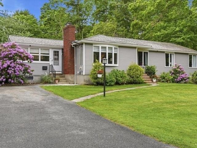 8 Lewis Park Dr S, Walpole, MA 02032