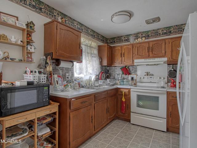 8 Lexington Dr, Unit B, Whiting, NJ 08759 | MLS #22603