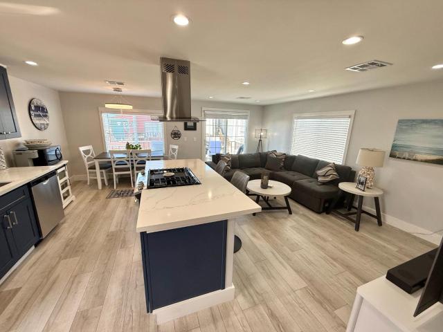 8 Lighthouse Rd 8