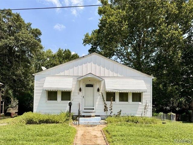 8 Lindner Ln, Union, MO 63084