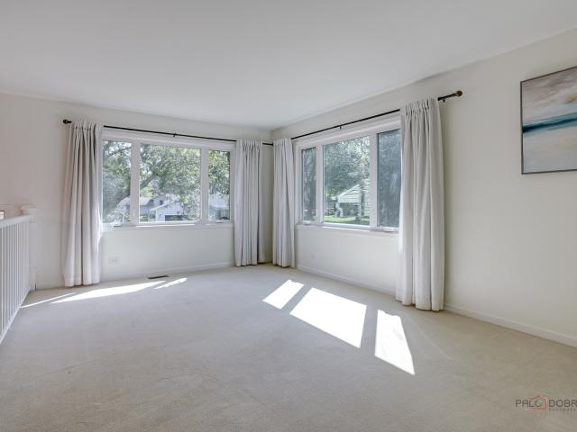 8 Lindon Lane