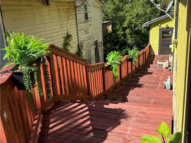 8 Linwood Avenue