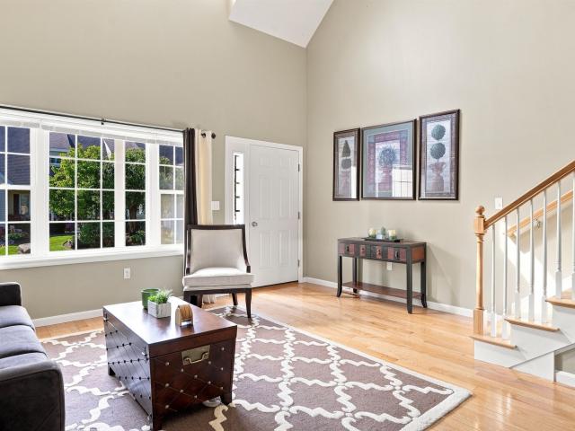 8 Locksley Lane