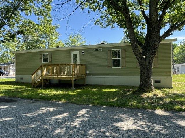 8 Locust Dr, Norway, ME 04268