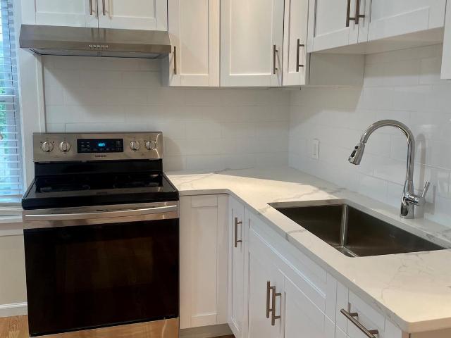 8 Locust Street 1