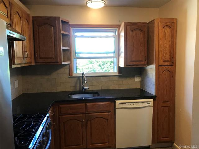 8 Locust Street