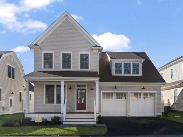 8 Lookout Ln, Portsmouth, RI 02871
