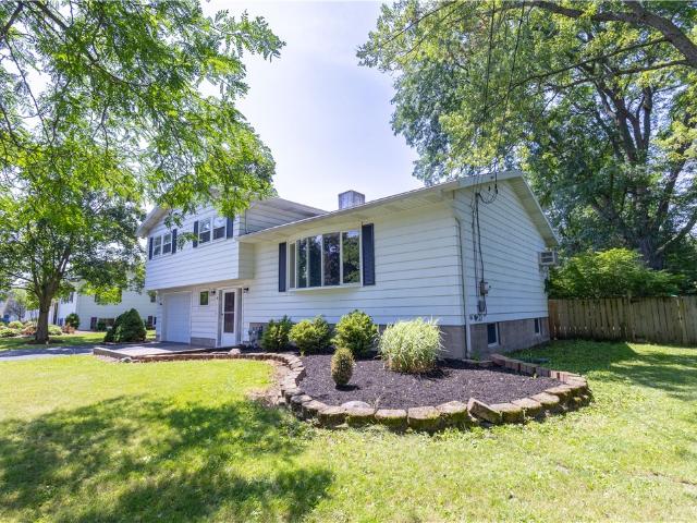 8 Lomar Drive