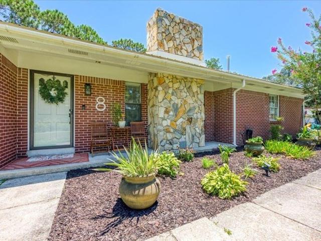 8 Longwood Dr, Shalimar, FL 32579