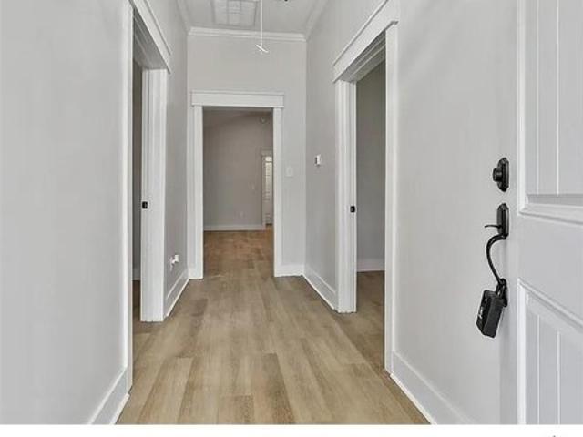 8 Long St, Newnan, GA 30263