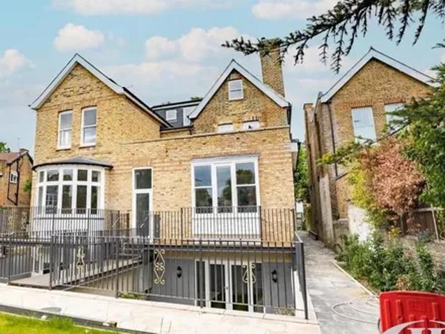 8 Longfield Road, London, W5 2DH, United Kingdom | 3 bed apartment for rent #167773842 | Rentberry
