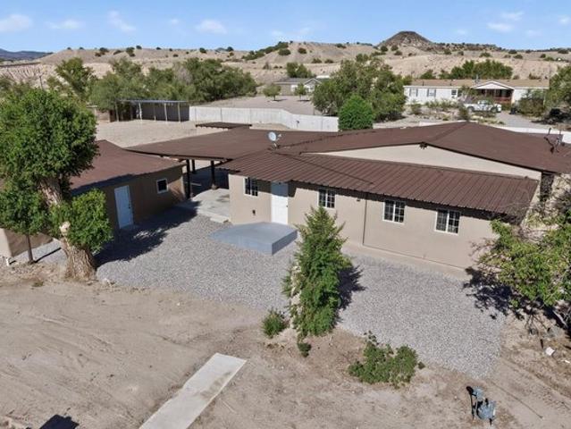 8 Los Sandovales, Pena Blanca, NM 87041