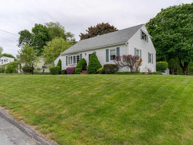 8 Lowell Avenue