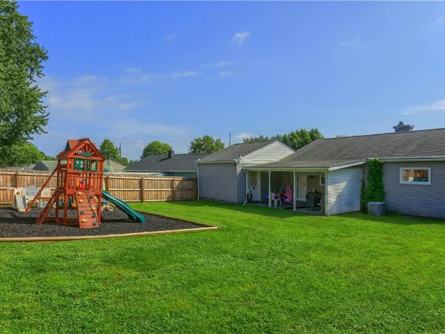 8 Lower Idlewild Dr