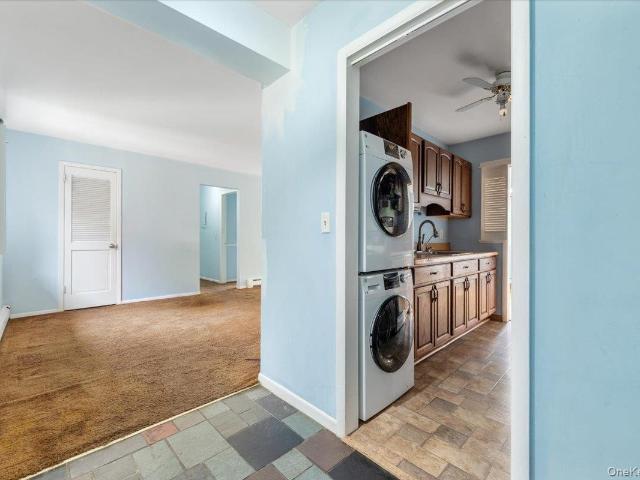 8 Loudon Drive 13