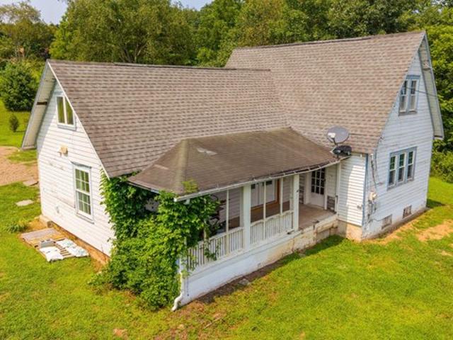8 P and L Rd, Benton, PA 17814