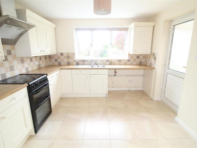 8 Pantulf Road, Shrewsbury, SY4 5LT