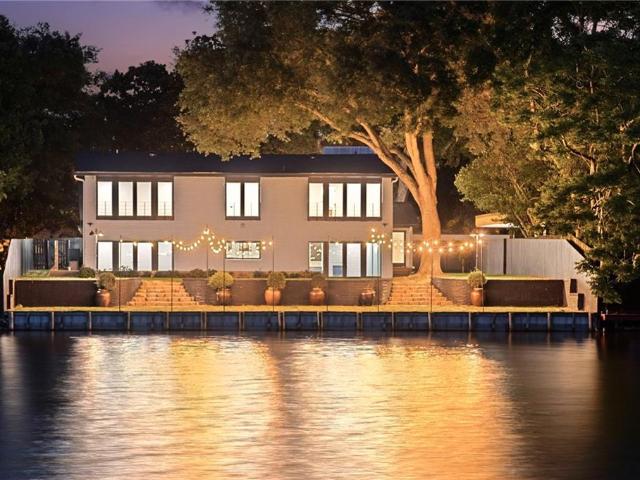 8 Park Island Drive