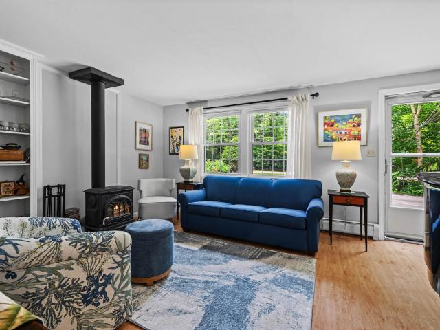 8 Pine Grove Road