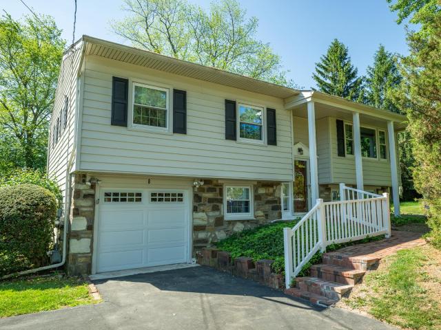 8 Pleasant Avenue