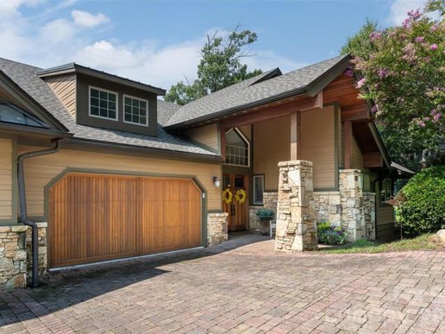 8 Points West Dr, Asheville, NC 28804