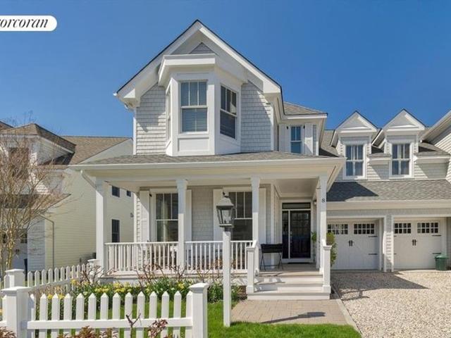8 Pond Xing, Southampton, NY 11968