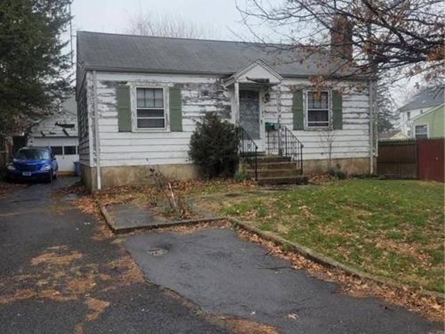 8 Poplar St, Norwalk, CT 06855