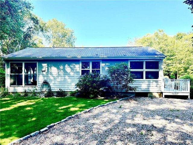 8 Presque Isle Trl, Narragansett, RI 02882