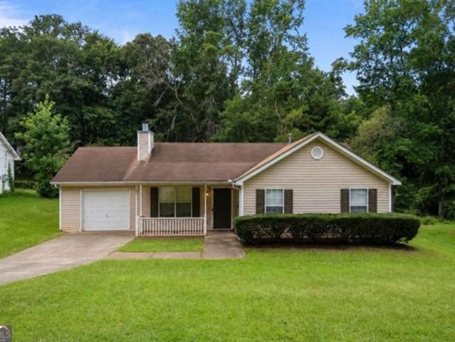 8 Priscilla Dr, Grantville, GA 30220