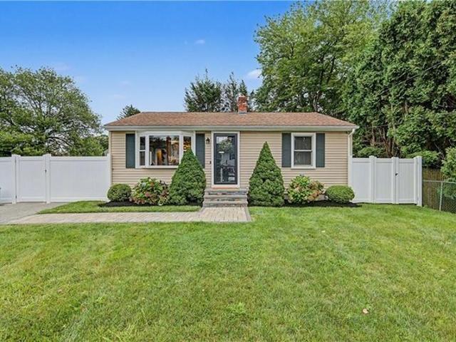8 Progress Ave, Johnston, RI 02919