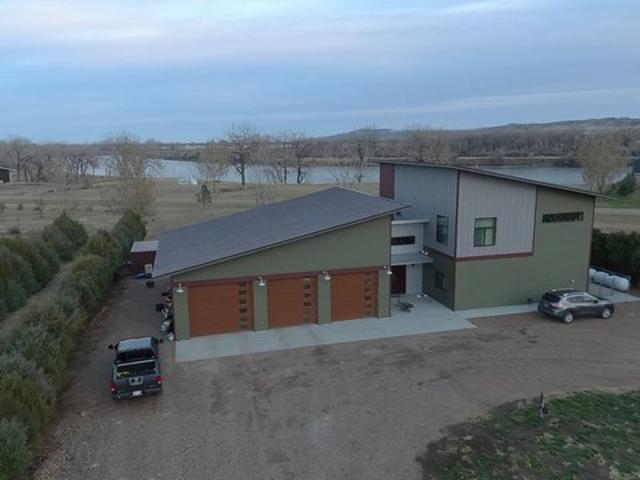 8 Runaway Ln, Fort Peck, MT 59223
