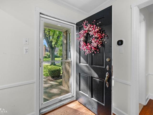 8 Radnor Circle