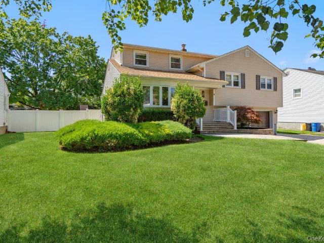 8 Radnor Court