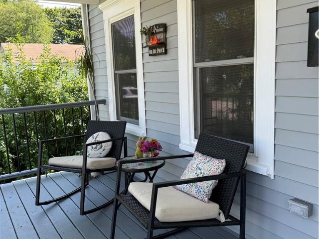 8 Rathbun Street