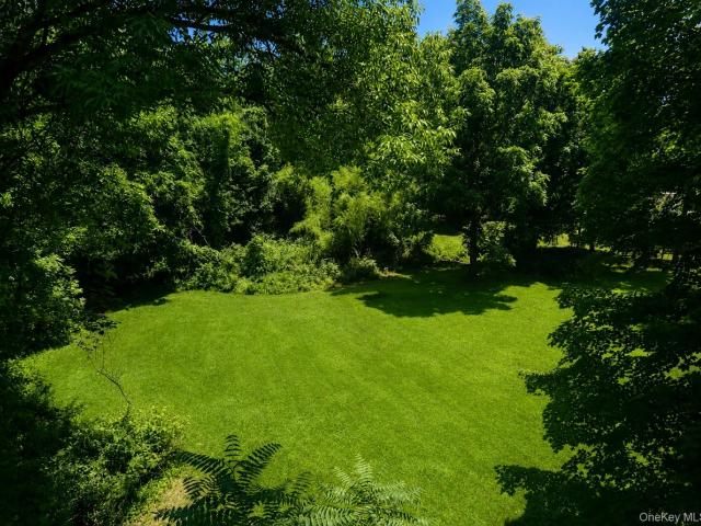 8 Red Oak Lane