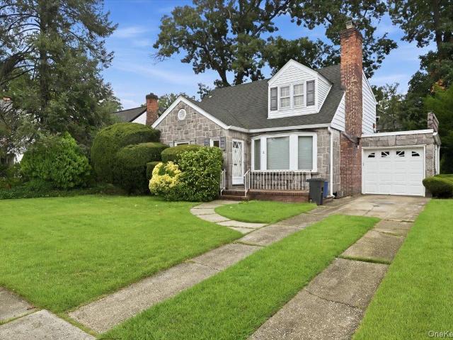 8 Redwood Road