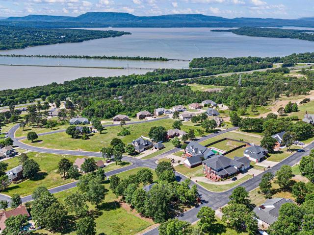 8 E Ridgeline Dr