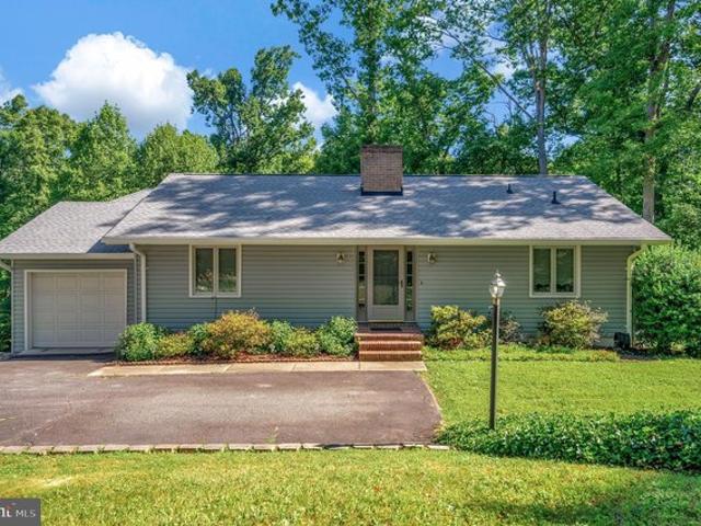 8 Ridgemore Cir, Fredericksburg, VA 22405