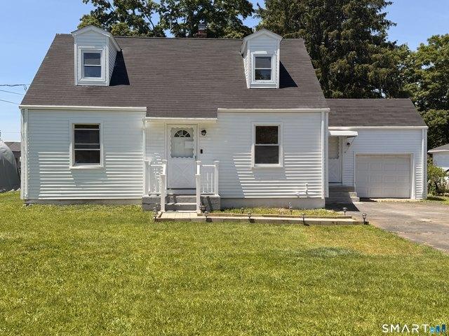 8 River Rd, East Haven, CT 06512