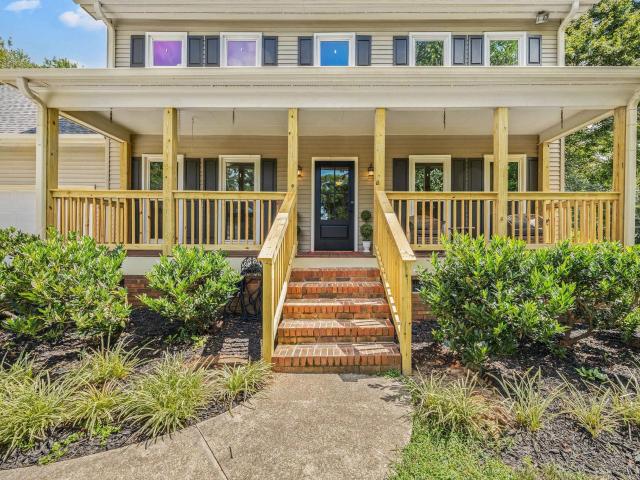 8 River Way Drive