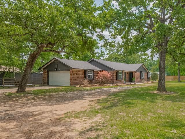 8 Riverwood Lane
