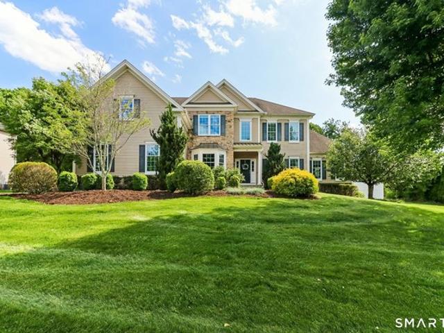 8 Rochela Dr, Southington, CT 06489